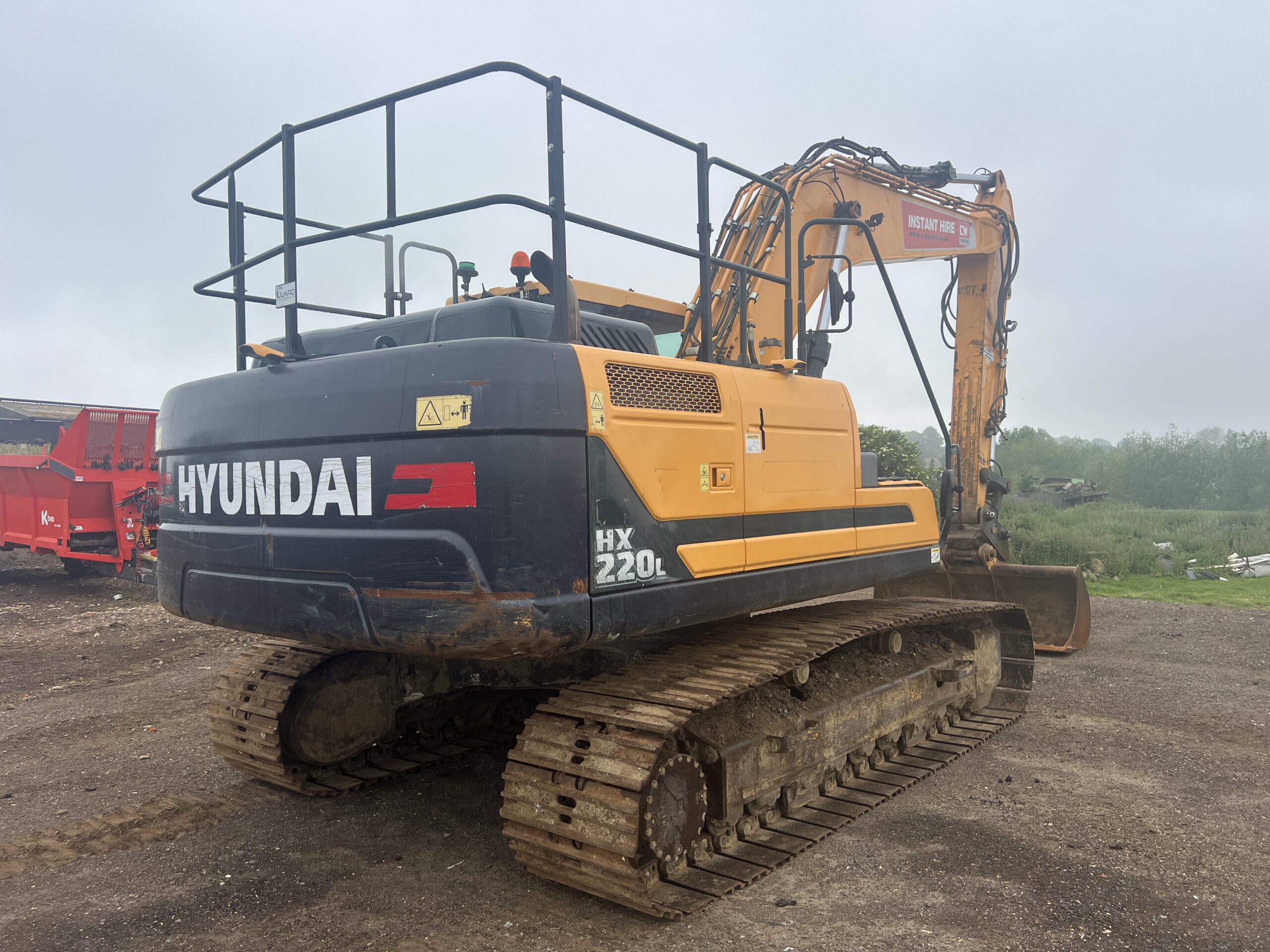 HYUNDAI HX220L - J Hawes LTD