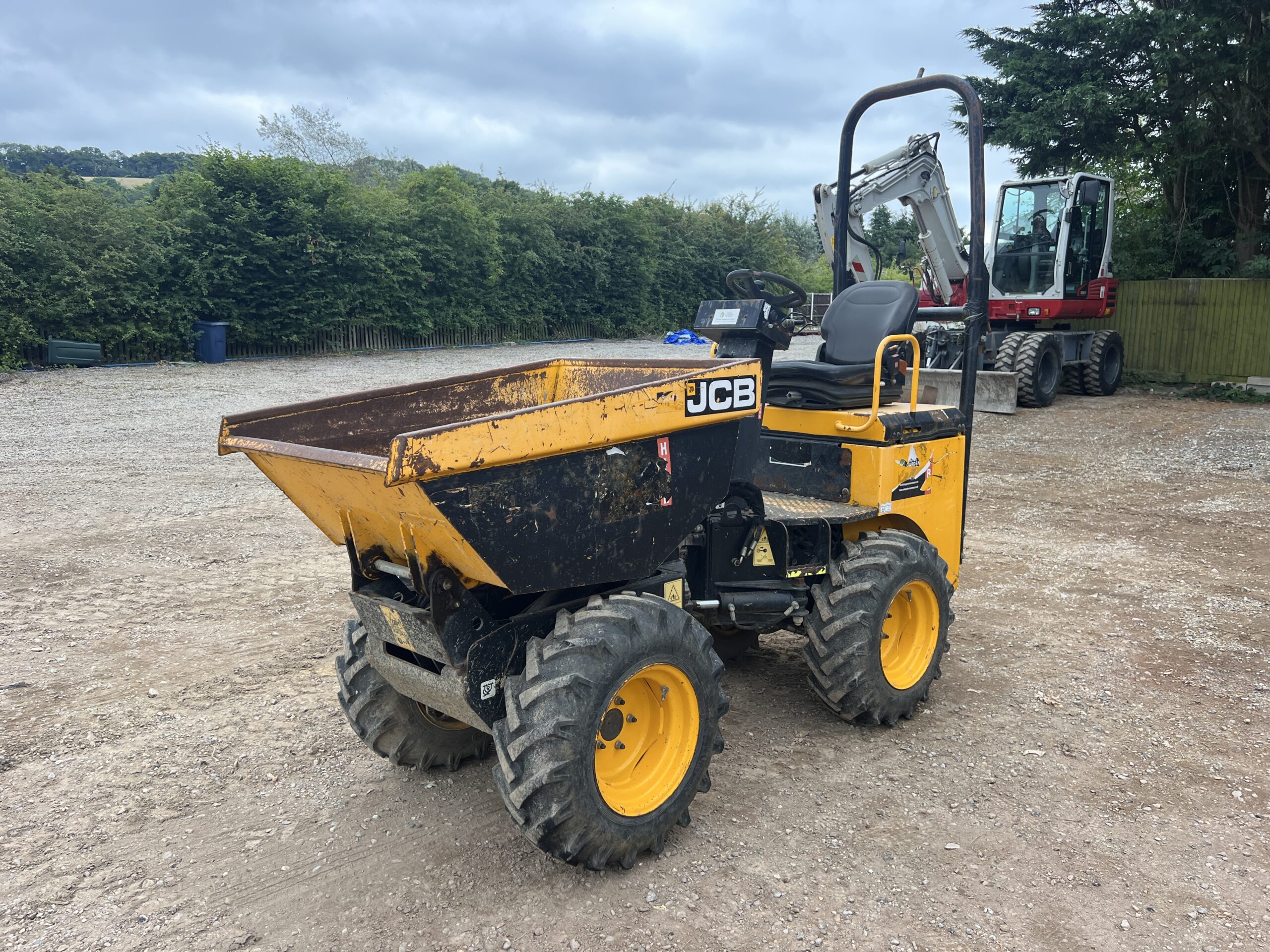 JCB 1THT SKIP LOADER - J Hawes LTD