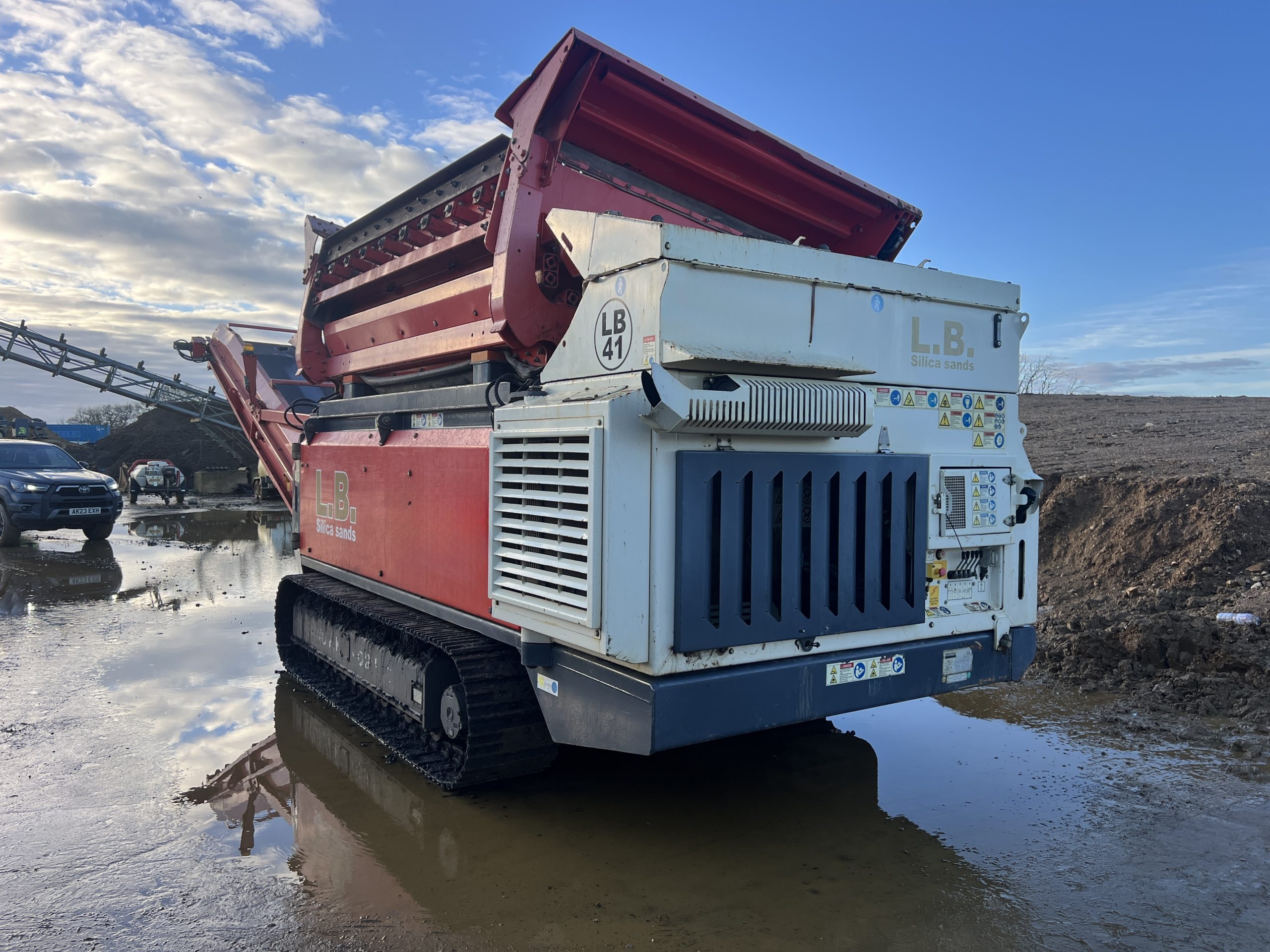SANDVIK QE141 SCREENER - J Hawes LTD