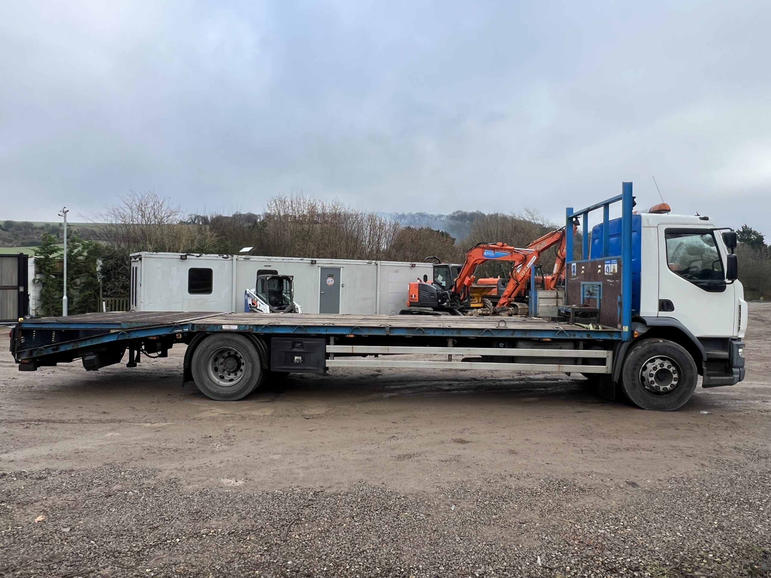 DAF LF 220 4X2 - J Hawes LTD