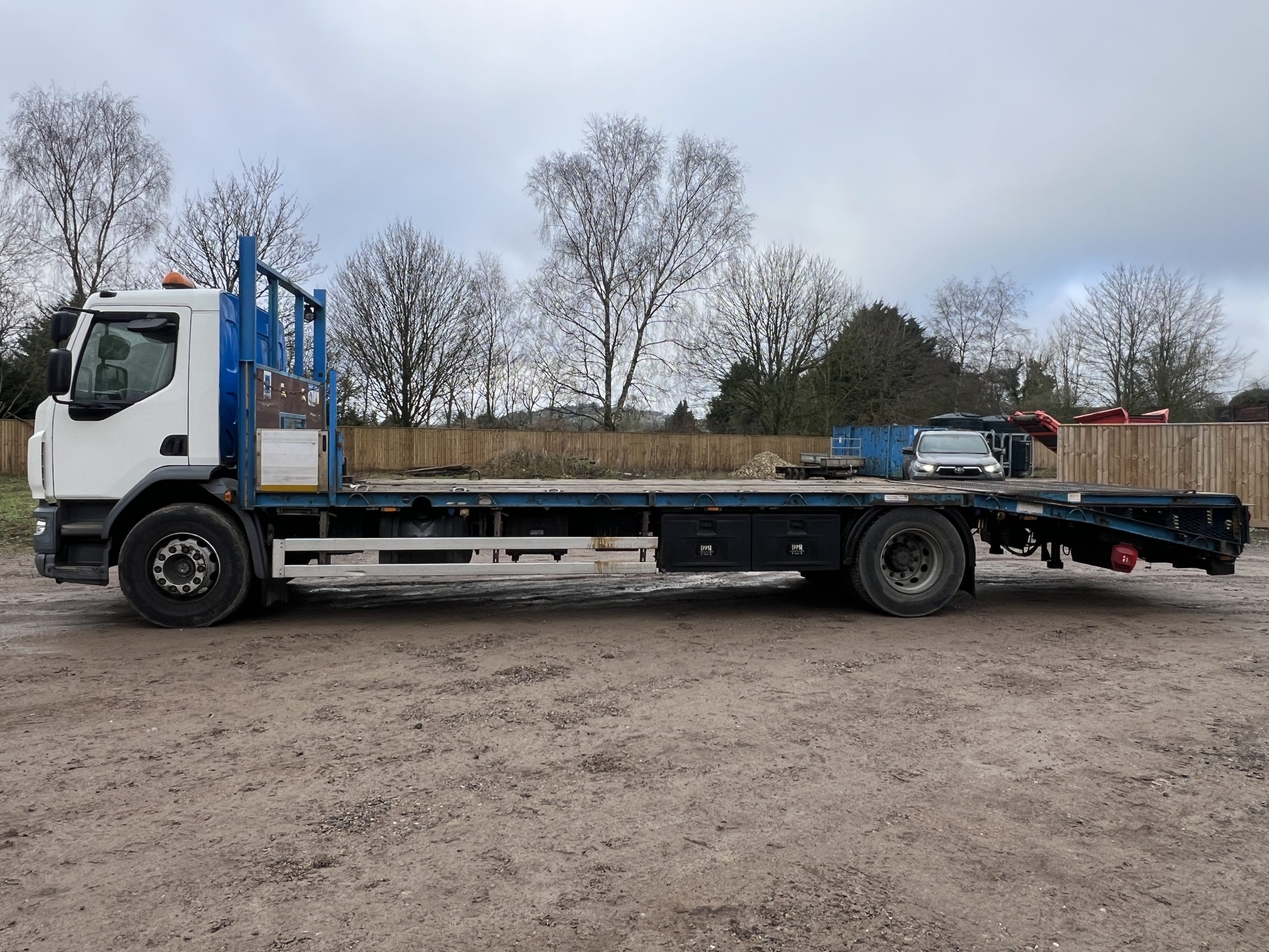 DAF LF 220 4X2 - J Hawes LTD
