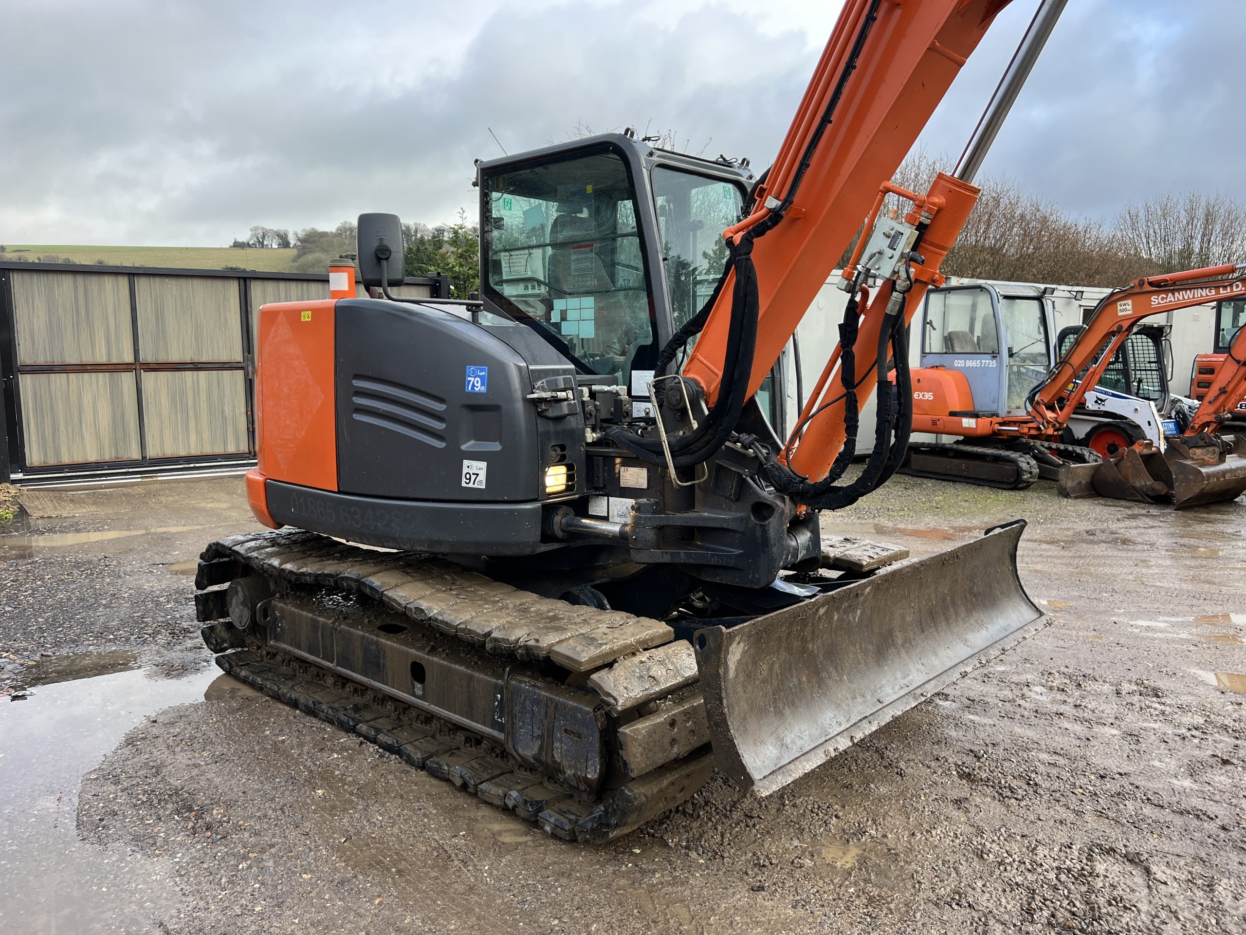 HITACHI ZX85USB-5A - J Hawes LTD