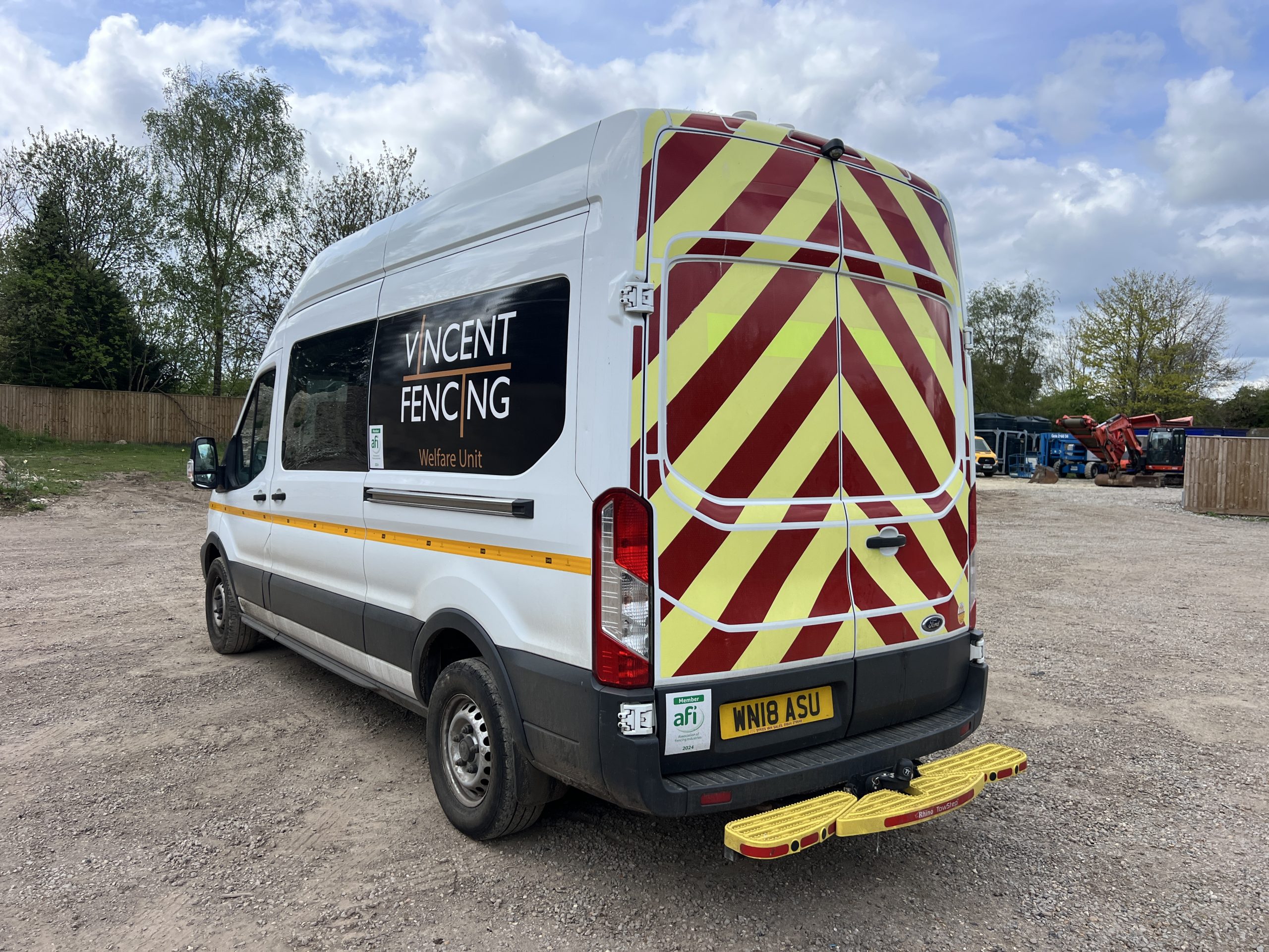 FORD TRANSIT 350 WELFARE - J Hawes LTD